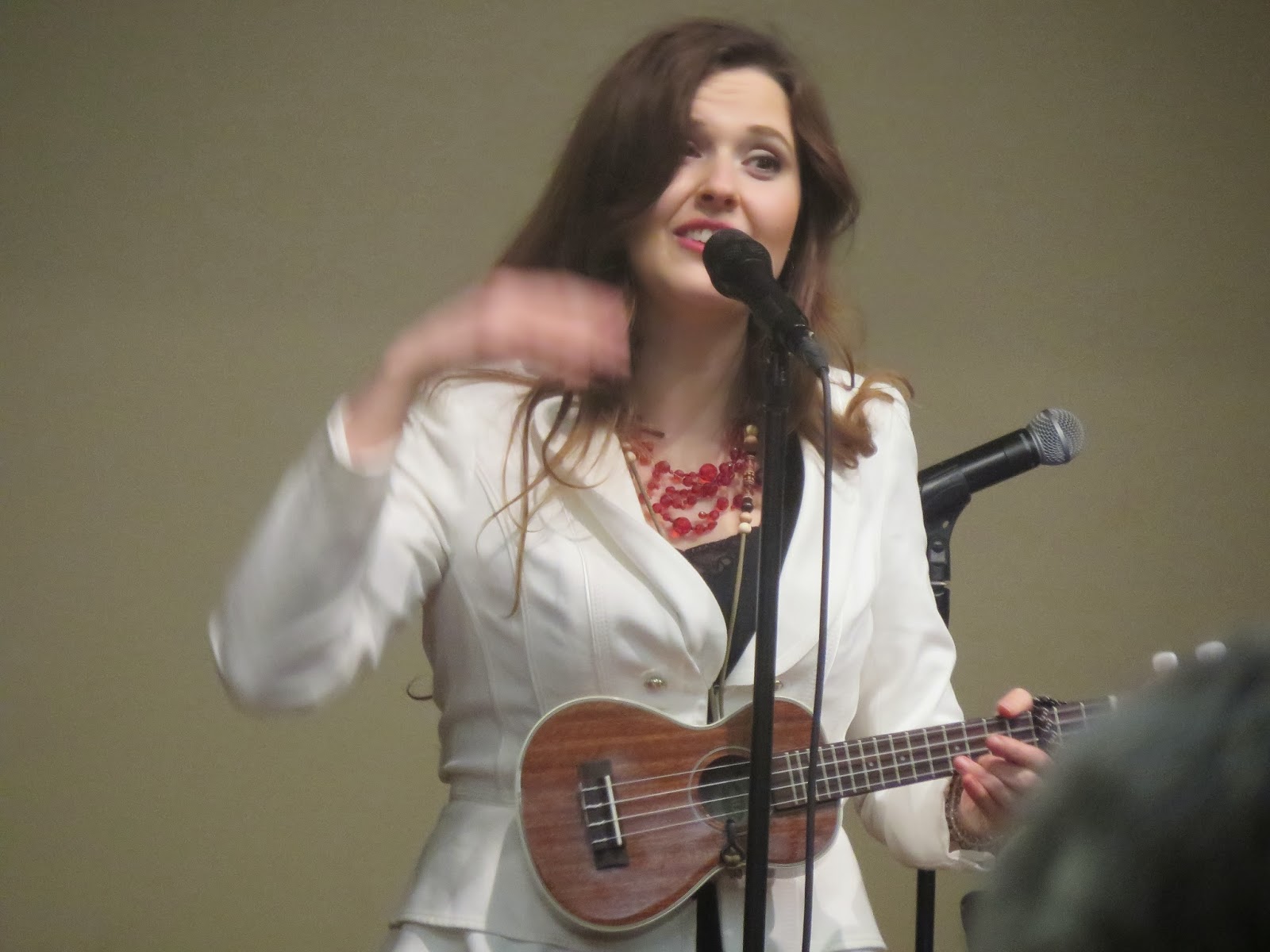 PrunePicker: Halie Loren. Jazz Singer.