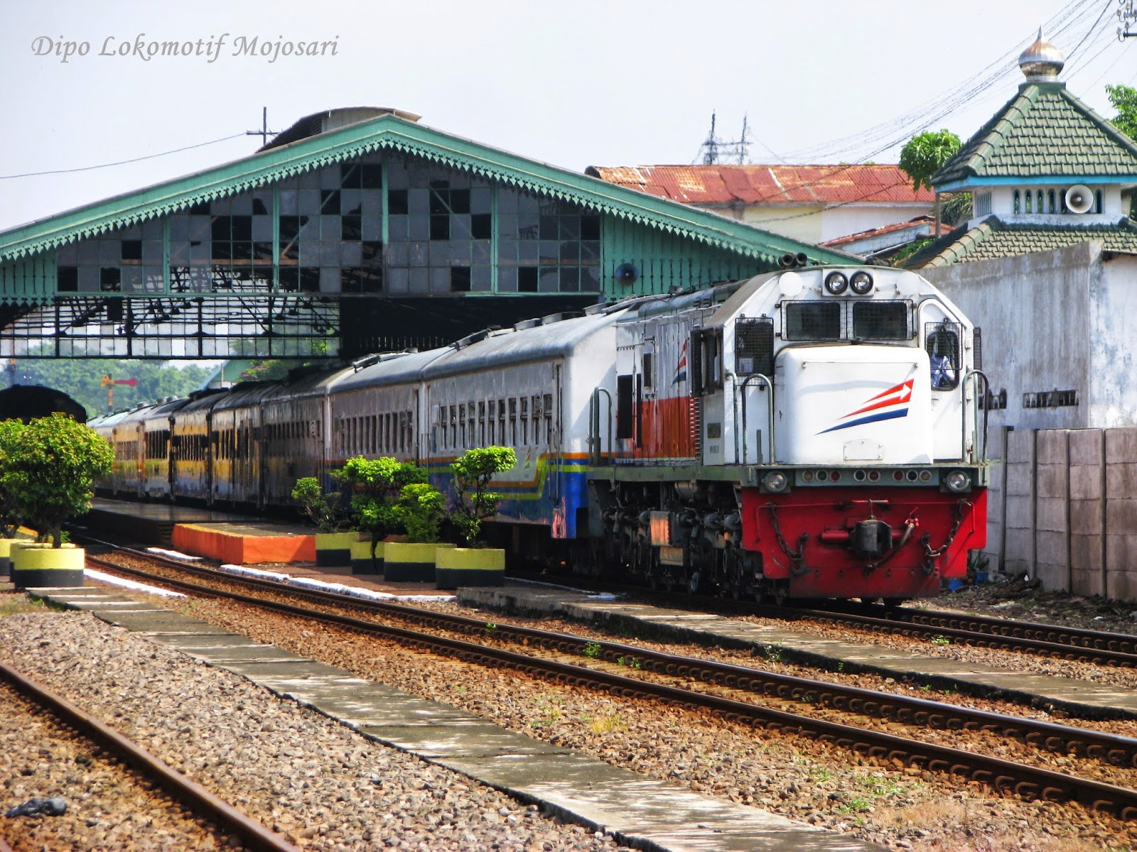 Kereta Api Indonesia: Mengapa AC Central Pada Gerbong Eksekutif Atau ...