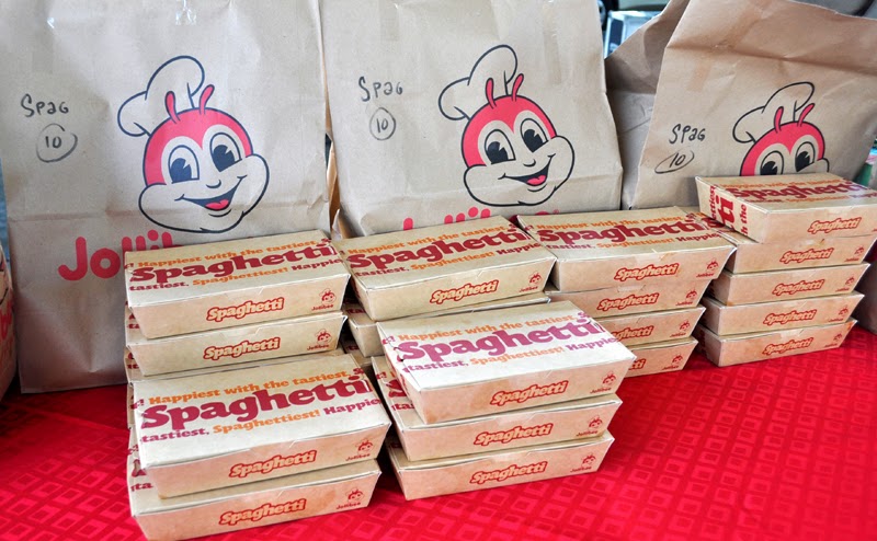 Jollibee makes it memorable to celebrate Grandparent's Day - Rochelle ...