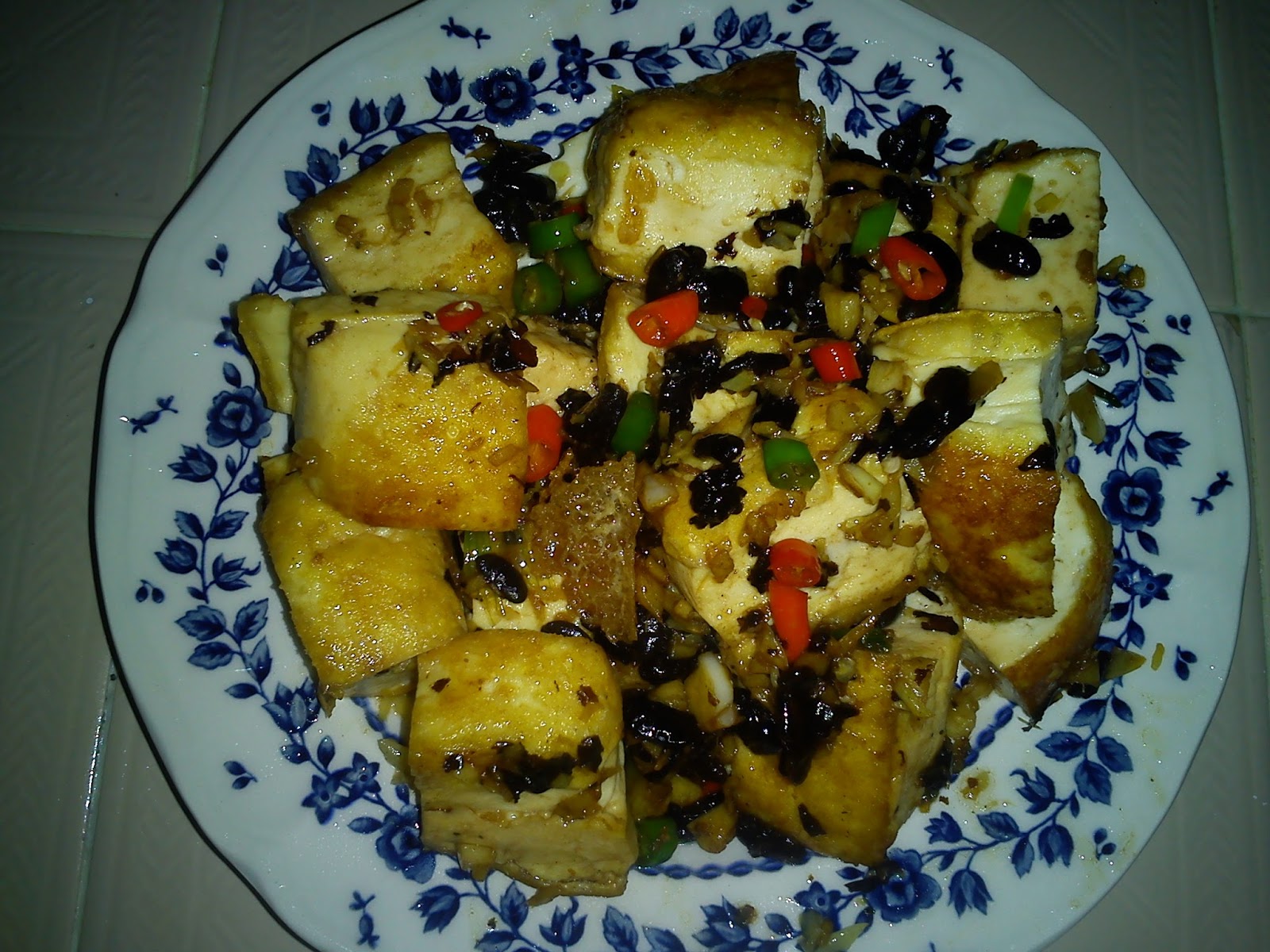 Cooking Pleasure: FRIED TAUKWA WITH TAU SEE