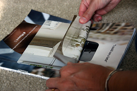 Redfly Creations: Magazine Gift Bag Tutorial