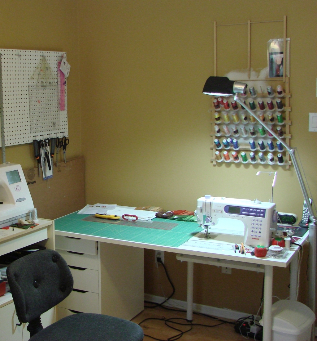 Silver Wolf Quilts: Building A Sewing Table