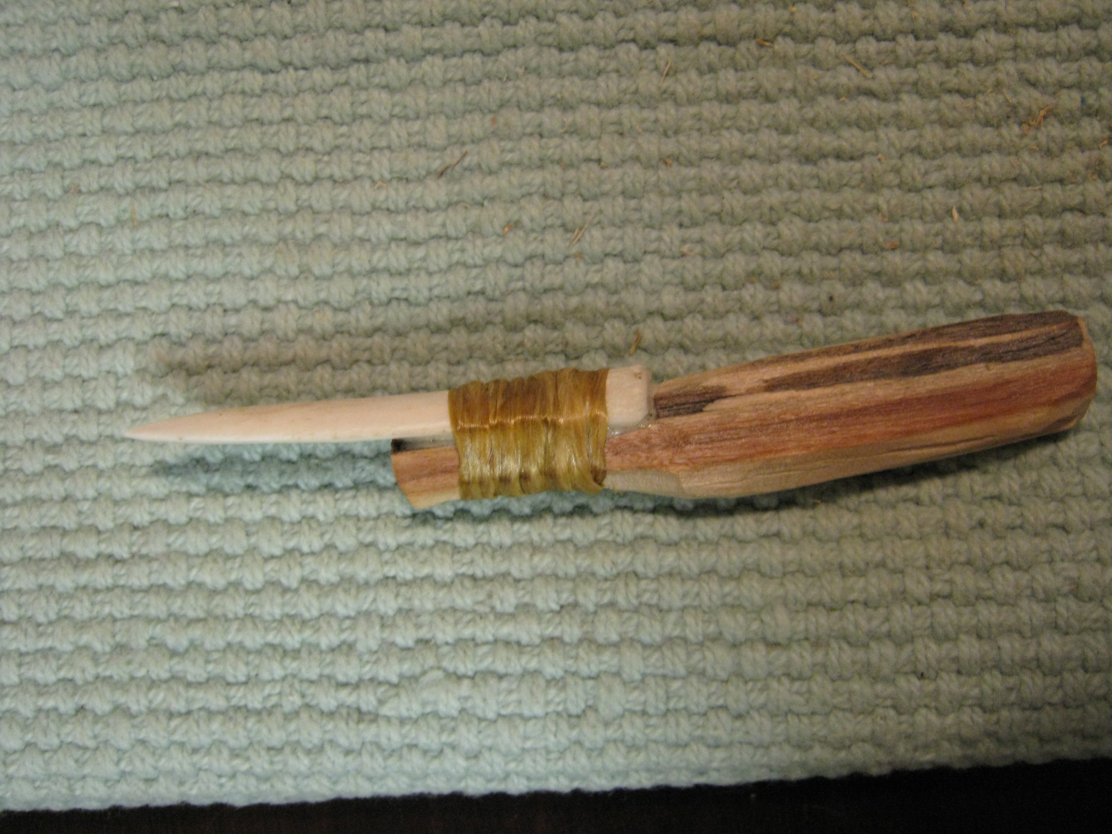 Ron's Primitive Skills: Primitive bone knife