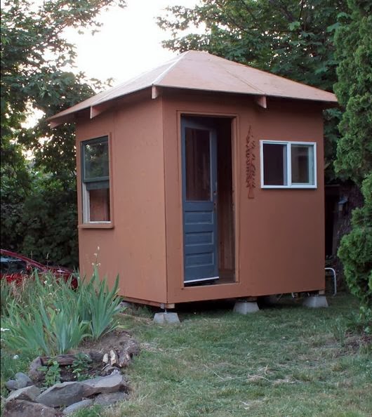 bensozia: Tiny House for the Homeless