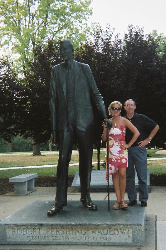 Paranormal And Strange World: Robert Pershing Wadlow - The Tallest ...