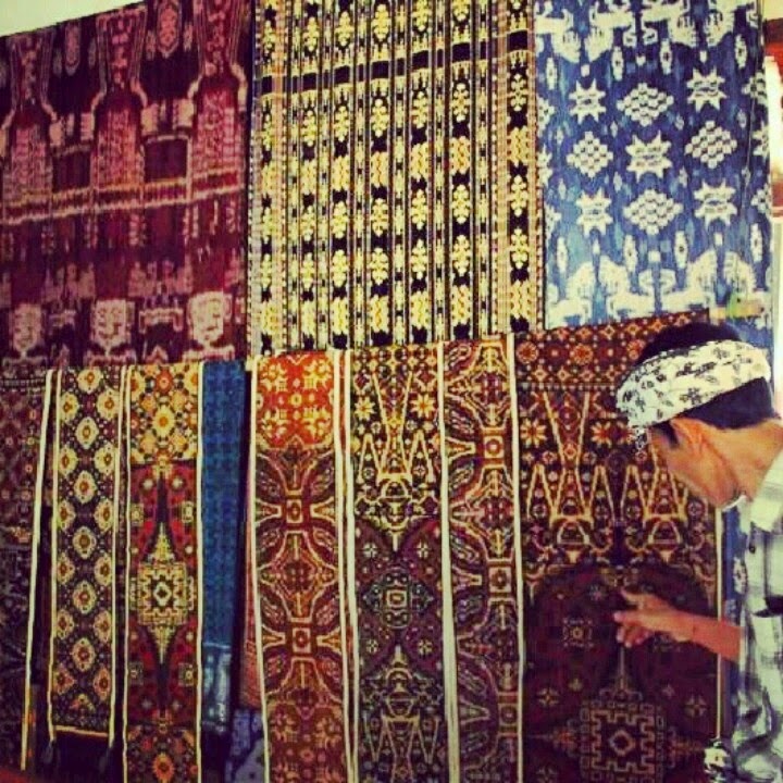 Bali Indonesia Holiday Travels: The Balinese Cloths Geringsing