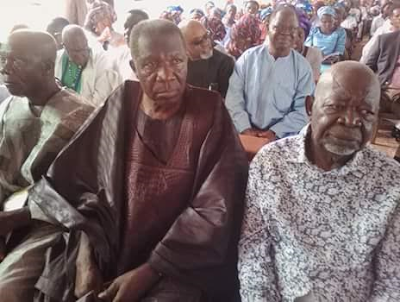 Audu Ogbe bids farewell to his mum.