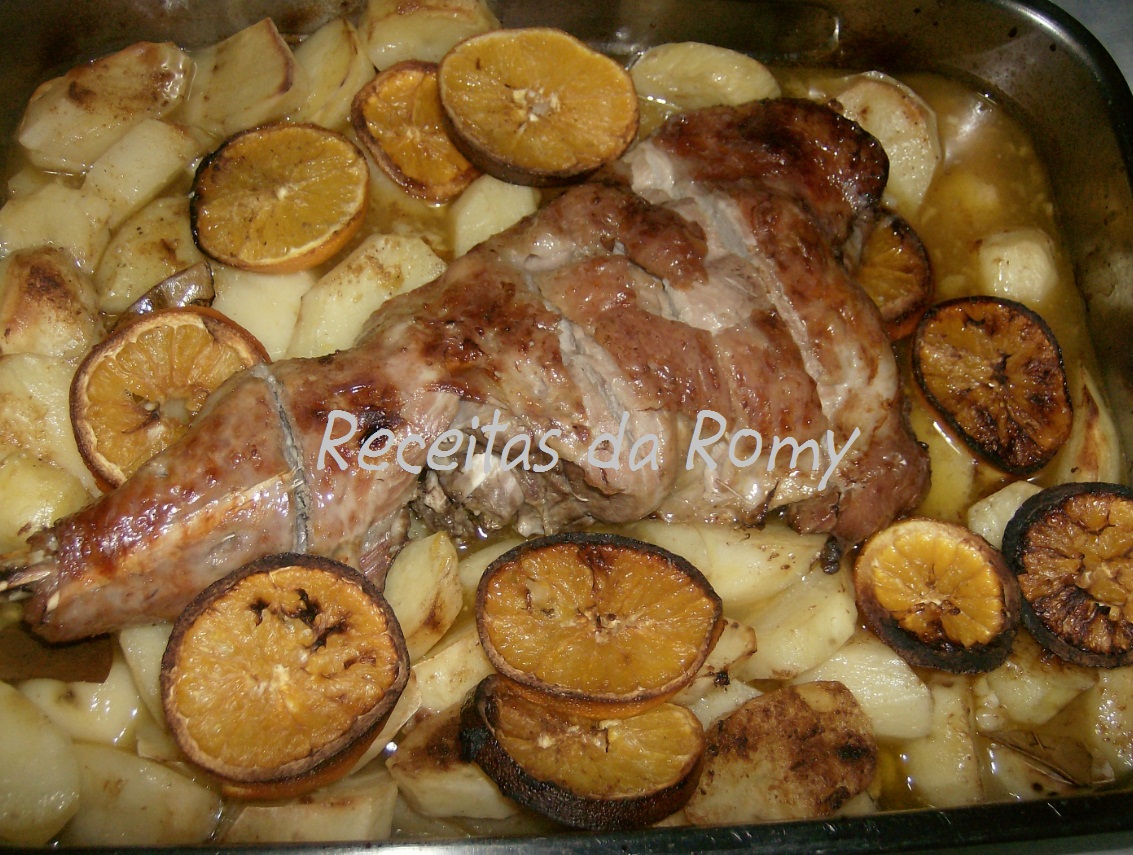 Perna de peru assada no forno com laranja