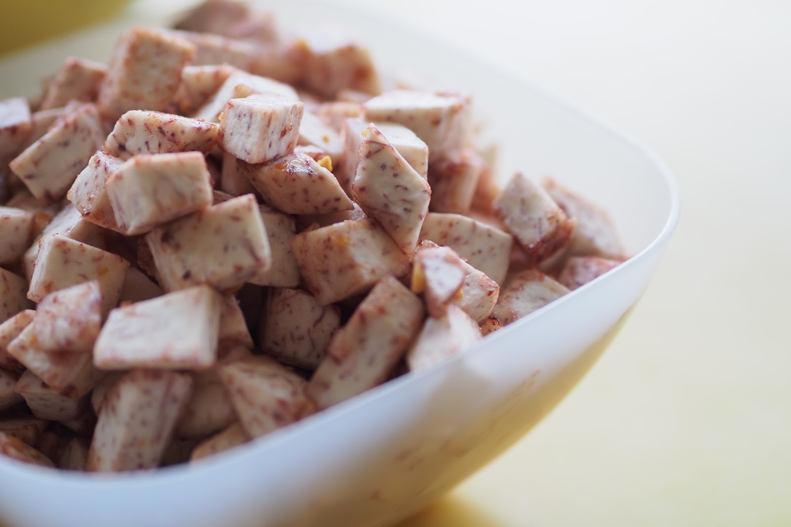 Minty's Kitchen: Steamed Yam Cake (芋头糕）