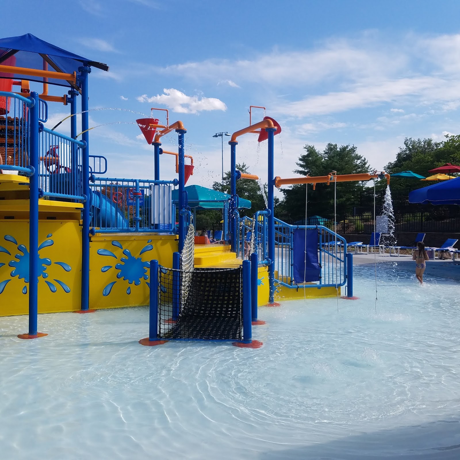 Play St. Louis: Wapelhorst Aquatic Facility, St. Charles