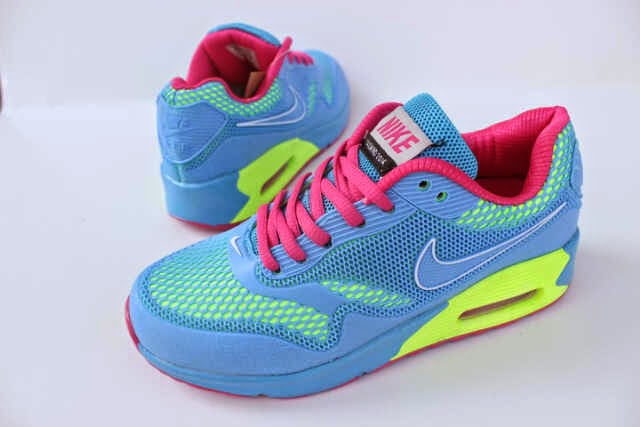 SUKUGAKI: Nike Shoes (woman)