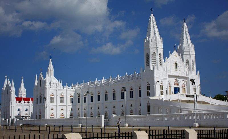 Travel and Tour Sense: Velankanni Church | Valainkanni Madha