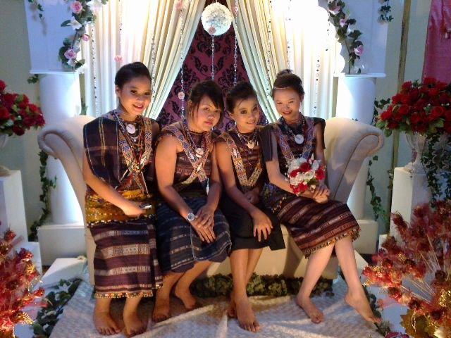 Hidup Sekali Biar Bererti: Baju Tradisional Kaum Rungus