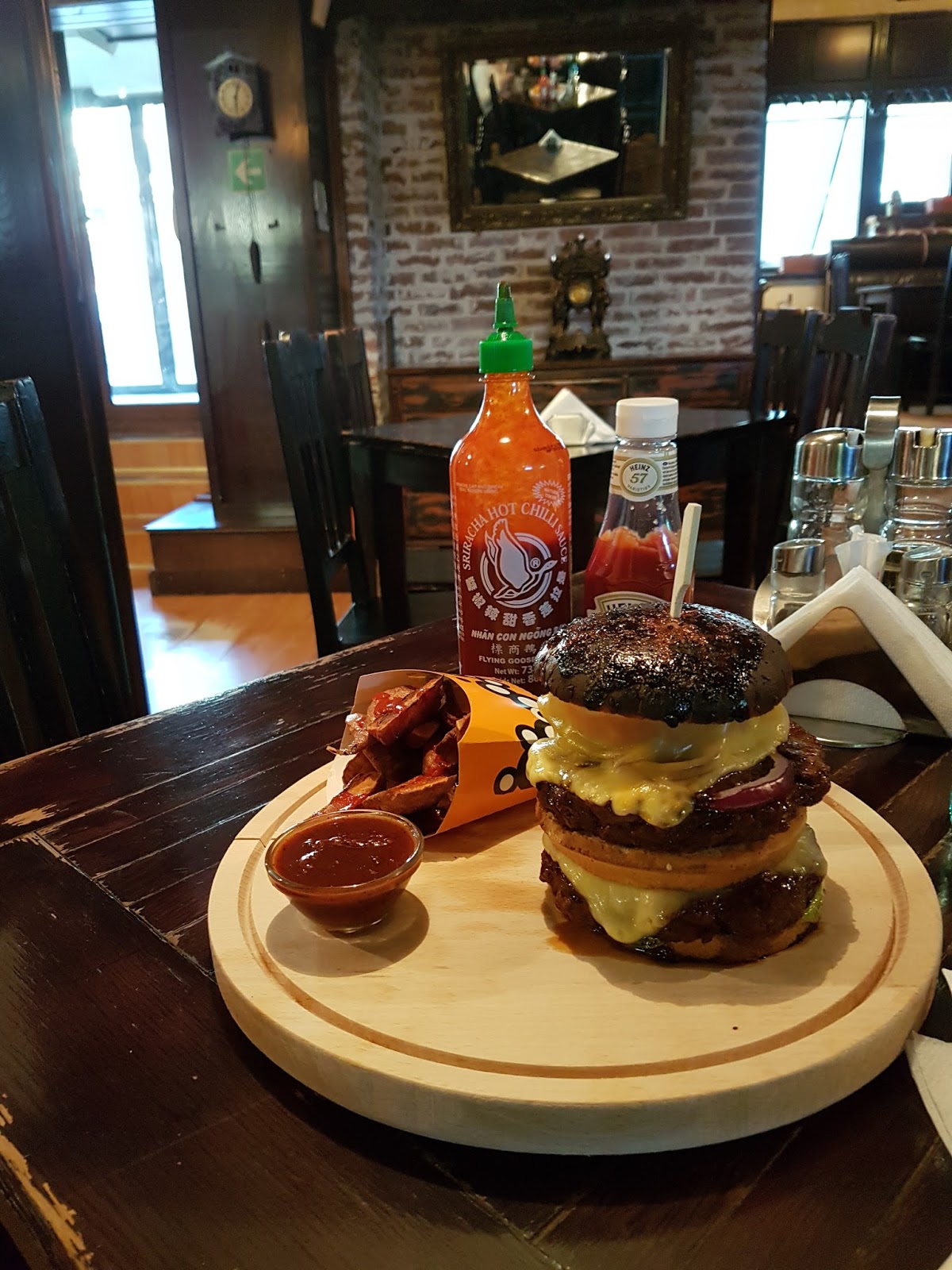 La berarie: Ultimate Jack Daniel's double burger.