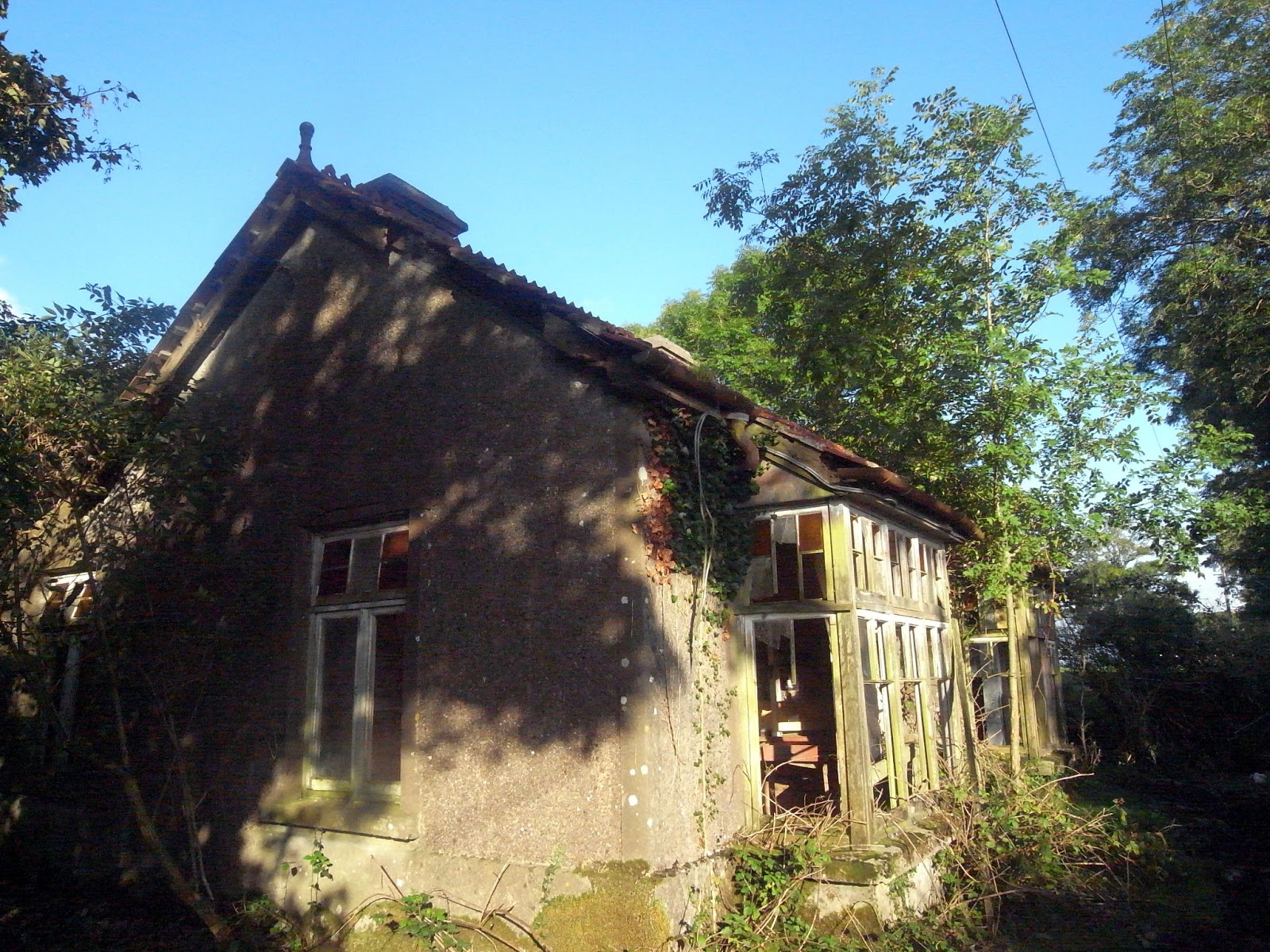 Derelict Nation: A Beautiful Cottage in Decay