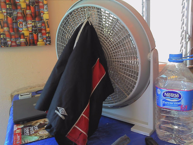 Jay in Cancun: The Bleeding Fan...