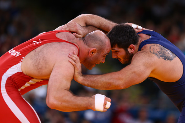 Champions et sports de combat dans l'histoire: L'homme fort de la lutte ...