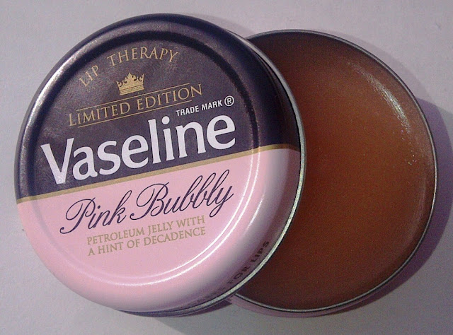 BeautySwot: Vaseline Lip Therapy Pink Bubbly - Review