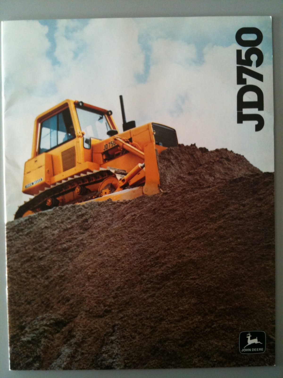 Earthmoving Machinery Sales Brochures: John Deere Track Loader JD750 #168
