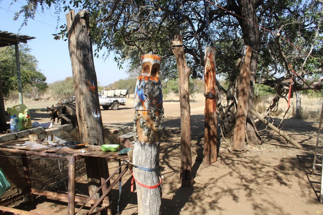 FRESH PAINT : KEITH JOUBERT ART: Nexus series - Totem Poles