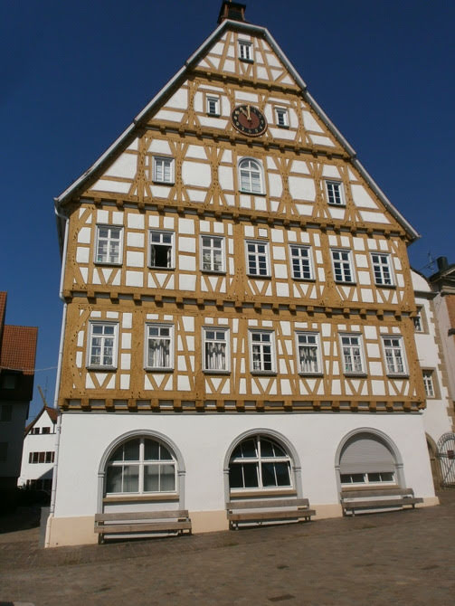 Wege in der Region Stuttgart: Altstadtrundgang in Leonberg, Teil 1 von 3