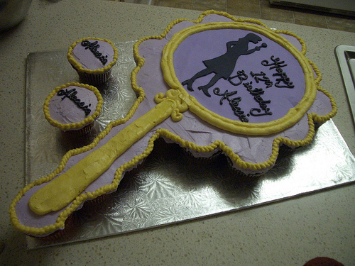 Nancy Drew Sleuth: Nancy Drew Cakes