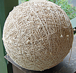 Pleasant Living: STRING BALLS