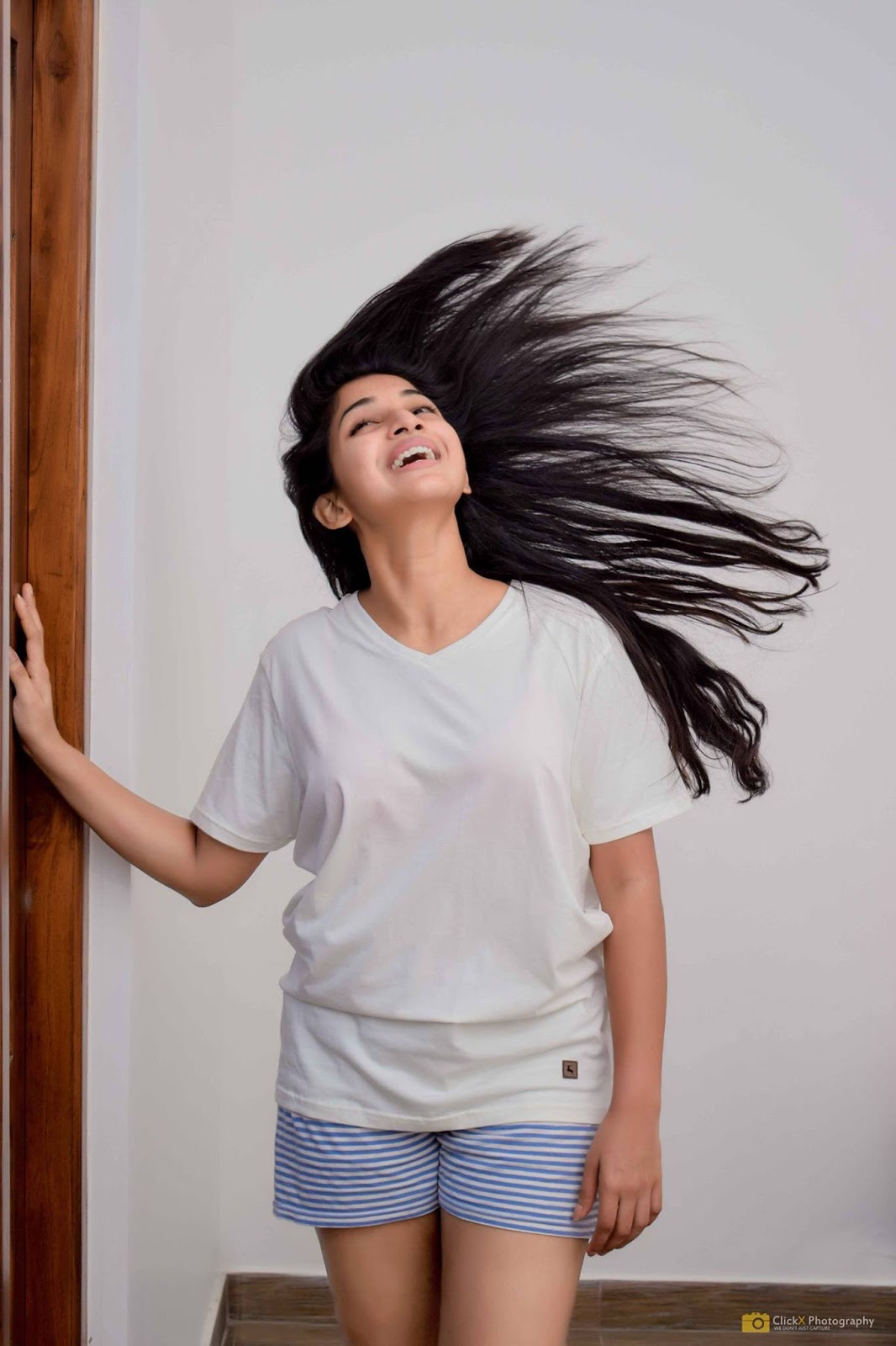 Lanka Gossip Talks - ලංකාවේ ඕපදූප කථා: Dishney Rajapakshe (ඩිස්නි රාජපක්ෂ)