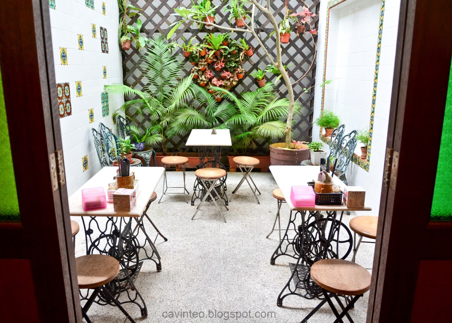 Entree Kibbles: Day Three (Up to the Highlands): Ipoh - Cameron ...