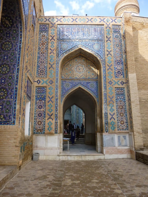 Suitcase and World: Samarkand. Shah-i Zinda Ensemble.