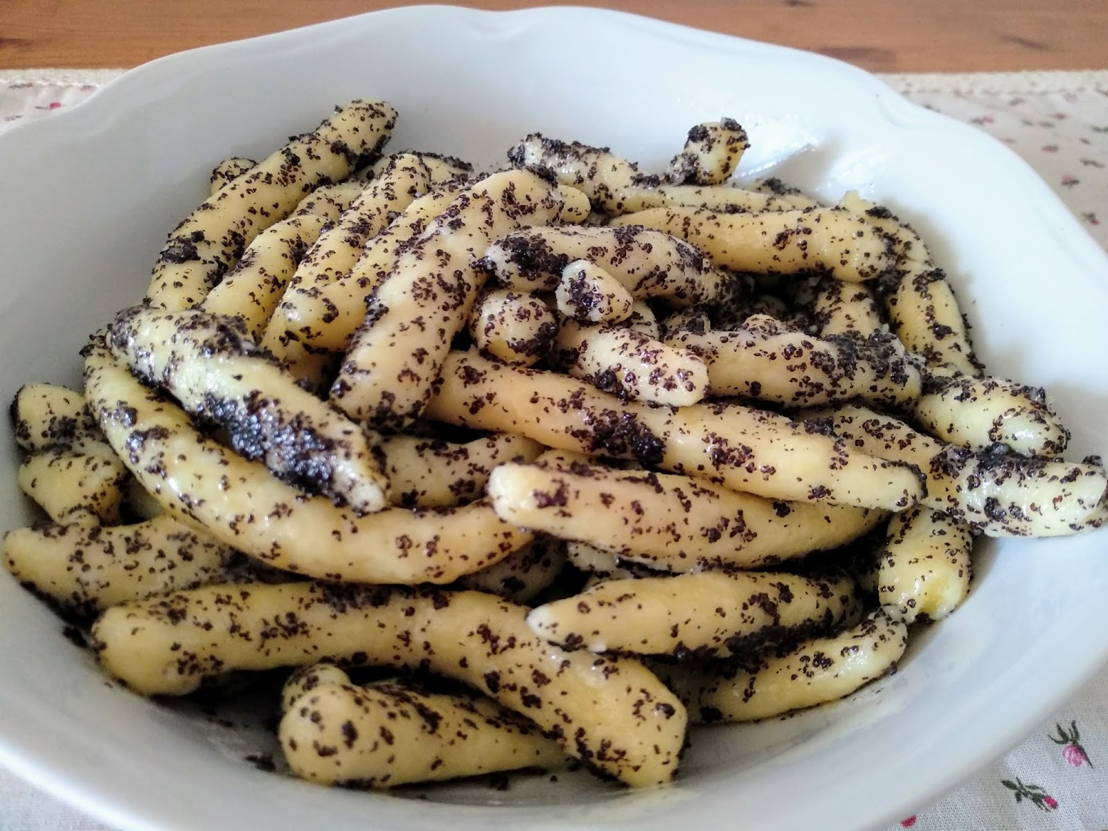 Zemiakové šúľance s makom