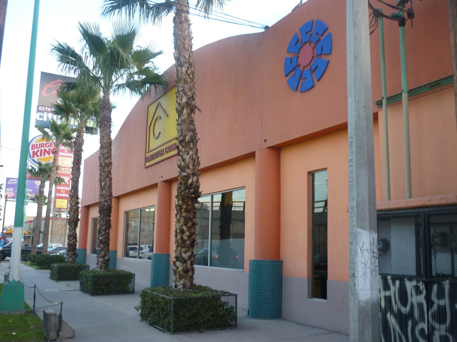 Remodelación del Centro comercial Caliente Constructora Cadena ...