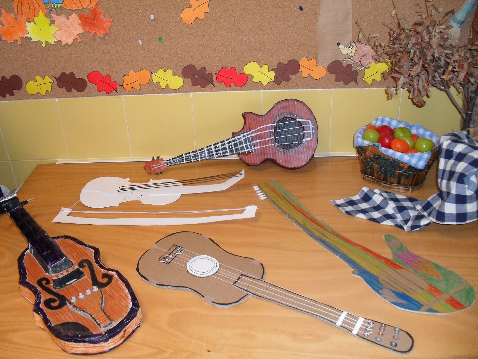 LA PANDA DE MÚSICA: MÁS INSTRUMENTOS DE CARTÓN