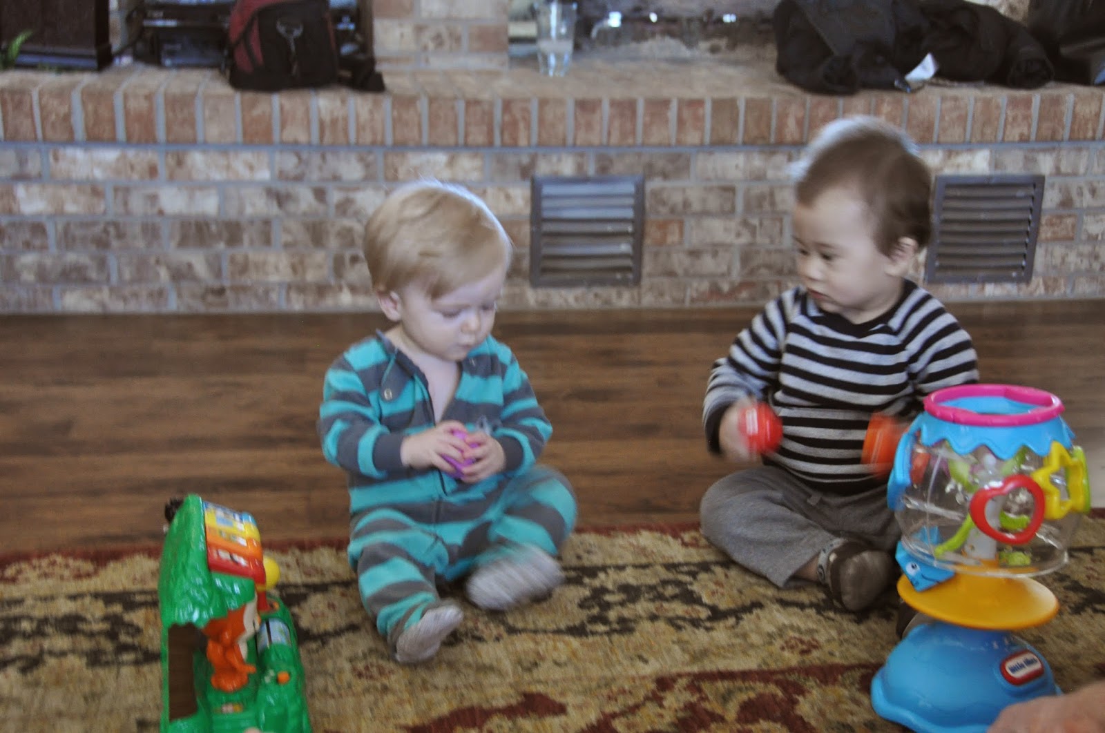 The Johnston Chronicles: Playing with cousins