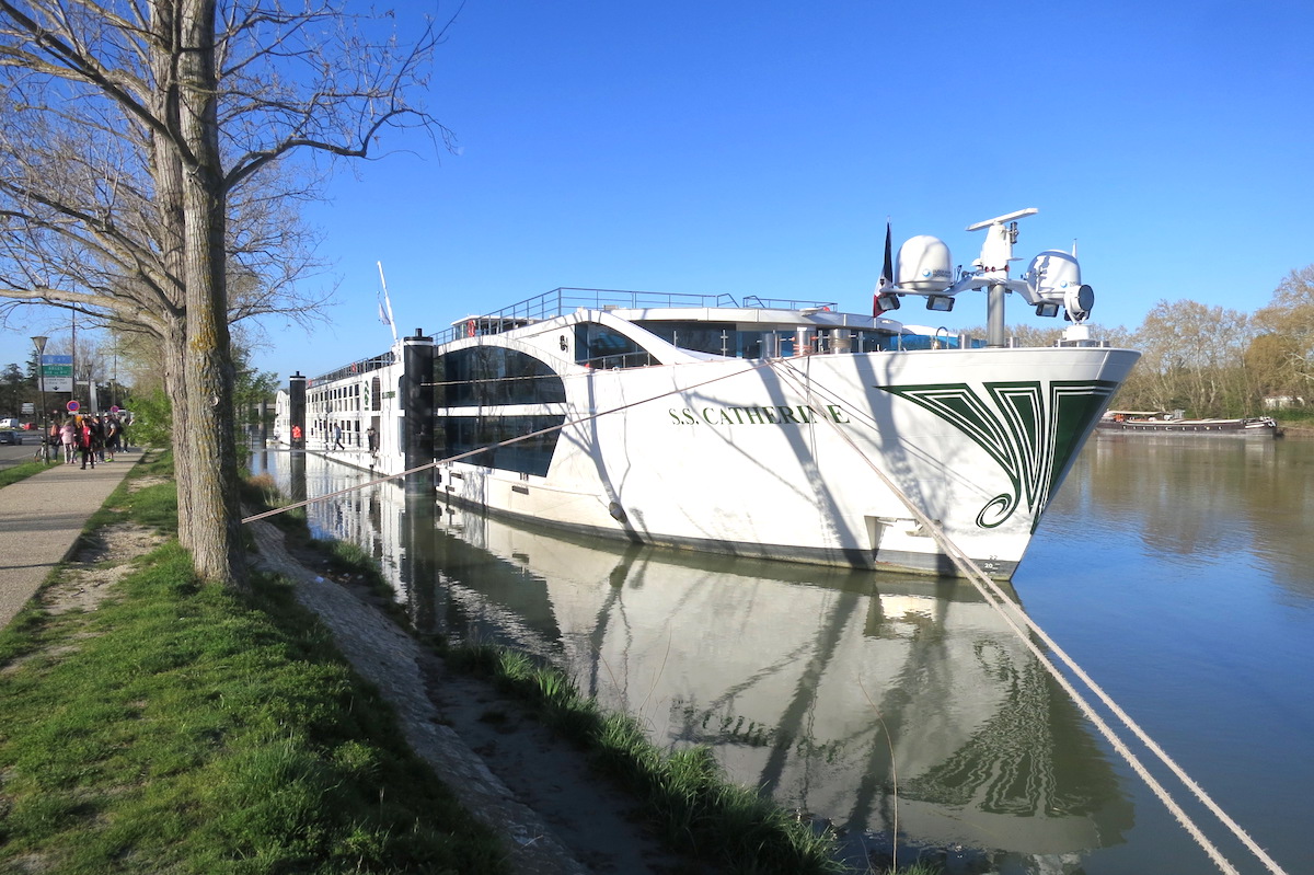 Uniworld SS Catherine - Burgundy and Rhone River Cruise Review: The ...
