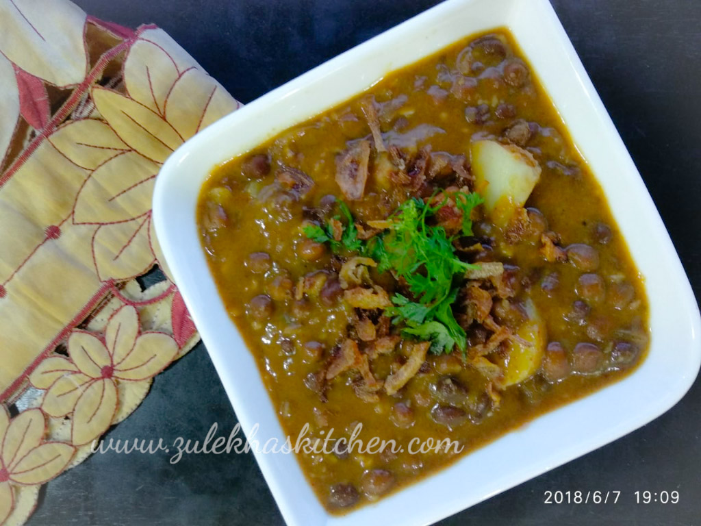 How To Make Chana Batata ( gravy ) / Tangy Spicy Chick Pea