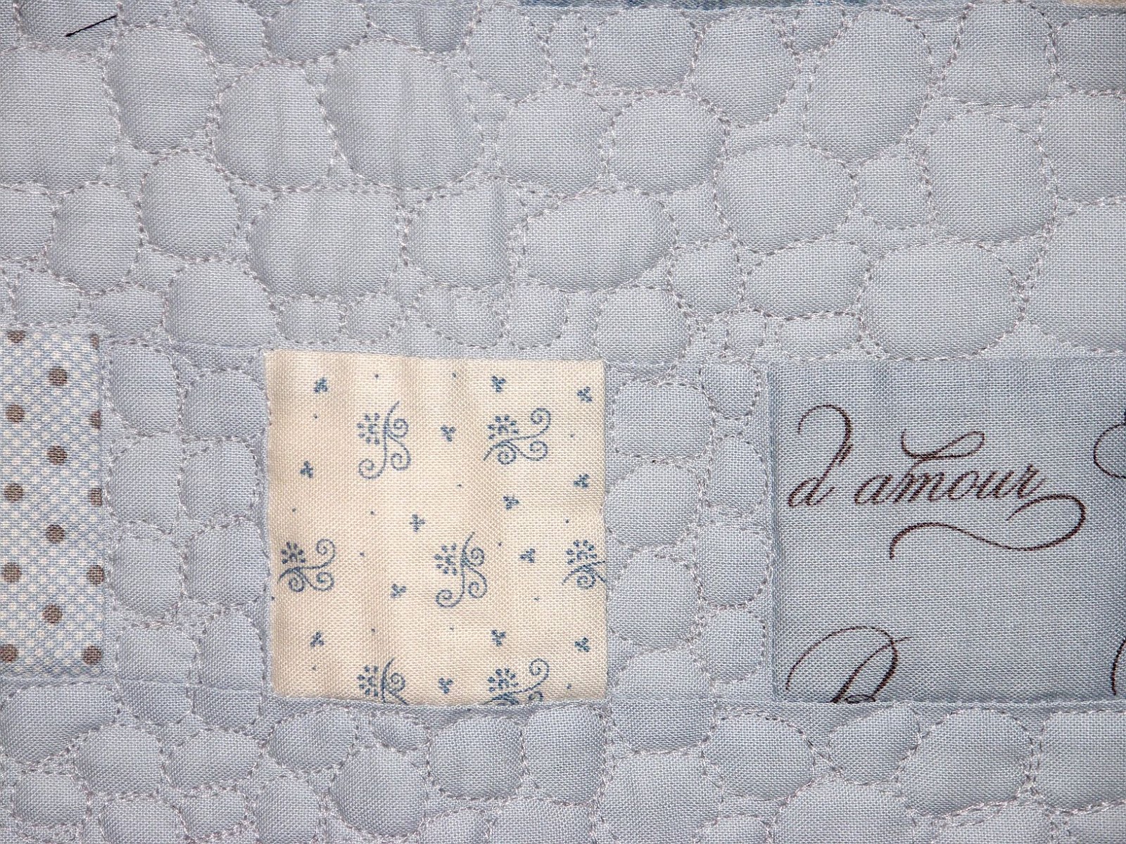 Quilts SB: Q104 – Blue Chambray – Quilt and Wall Hanging