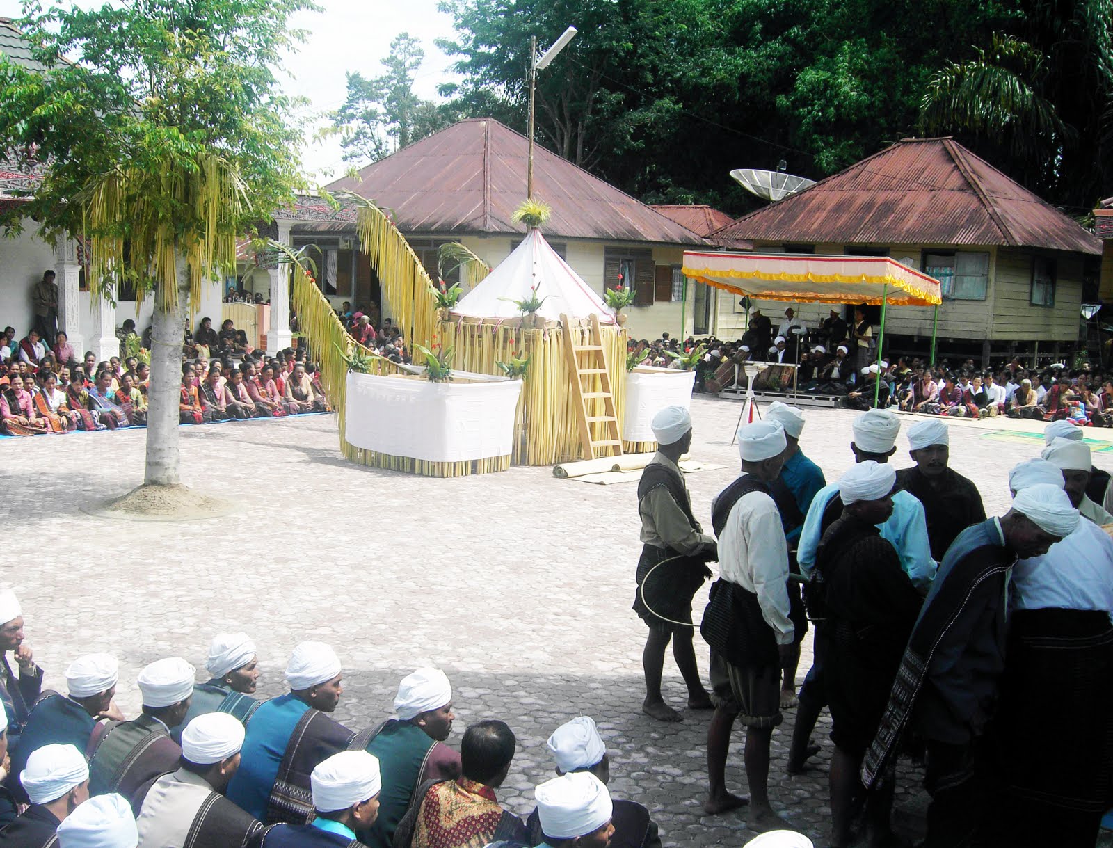 Jadiman Hutapea: Upacara Ritual Parmalim - Laguboti - Toba Samosir