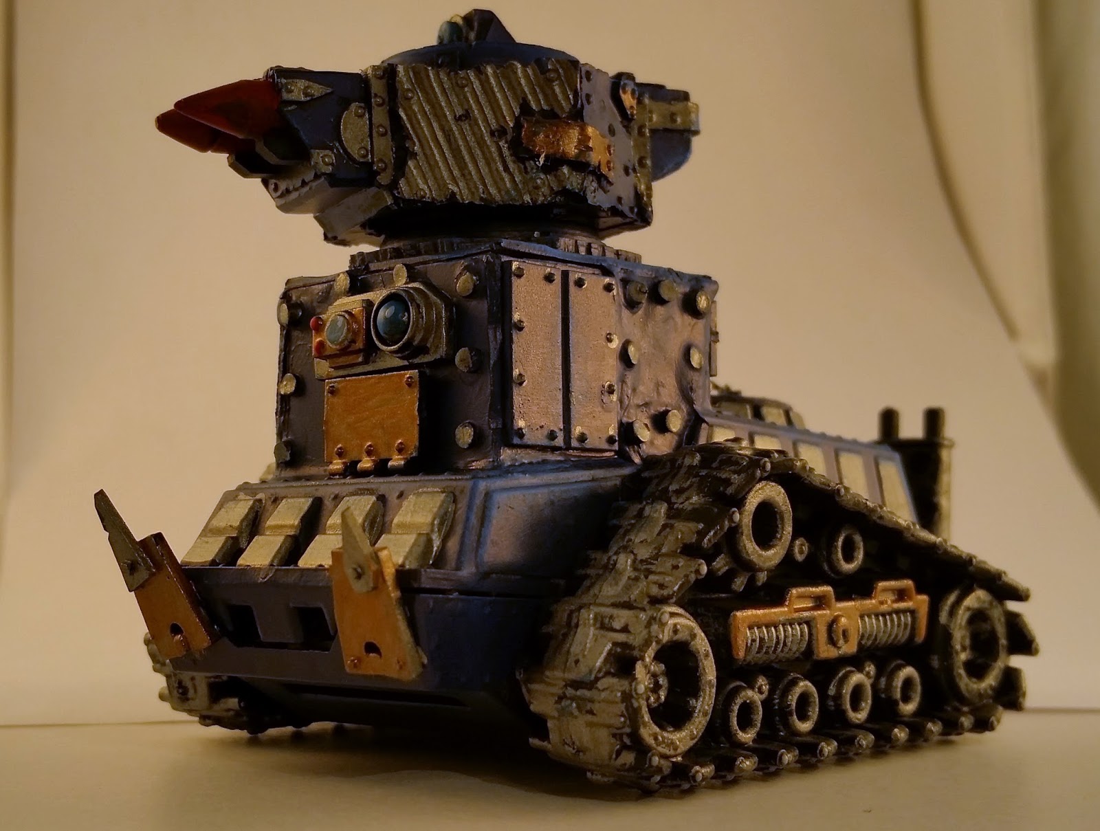 40K For the Win: WIP: Grot Tanks - slapin' some paint around