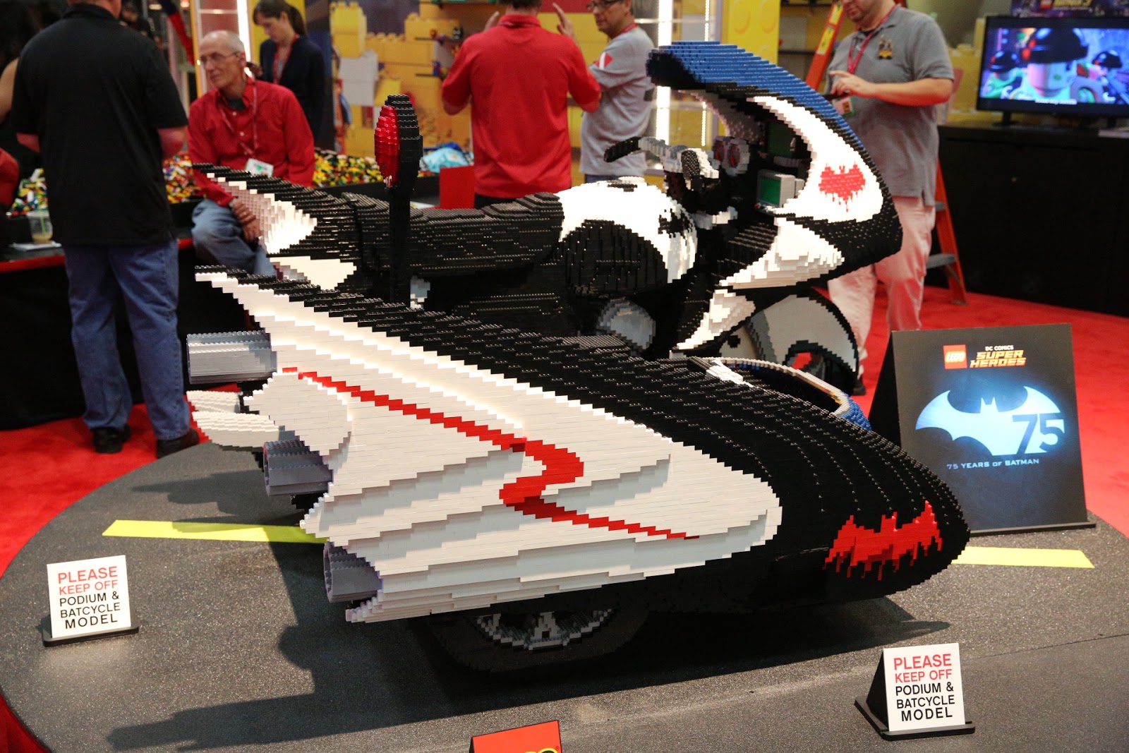 The Brickverse: Lego's Comic Con display pieces