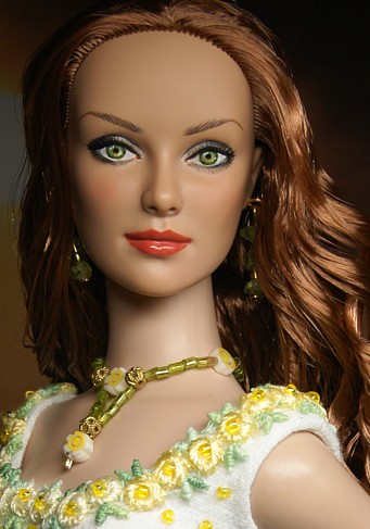 Laurie Lenz ANGELS Doll Studio Blog: OOAK Tonner Daphne Repaint, KELLY