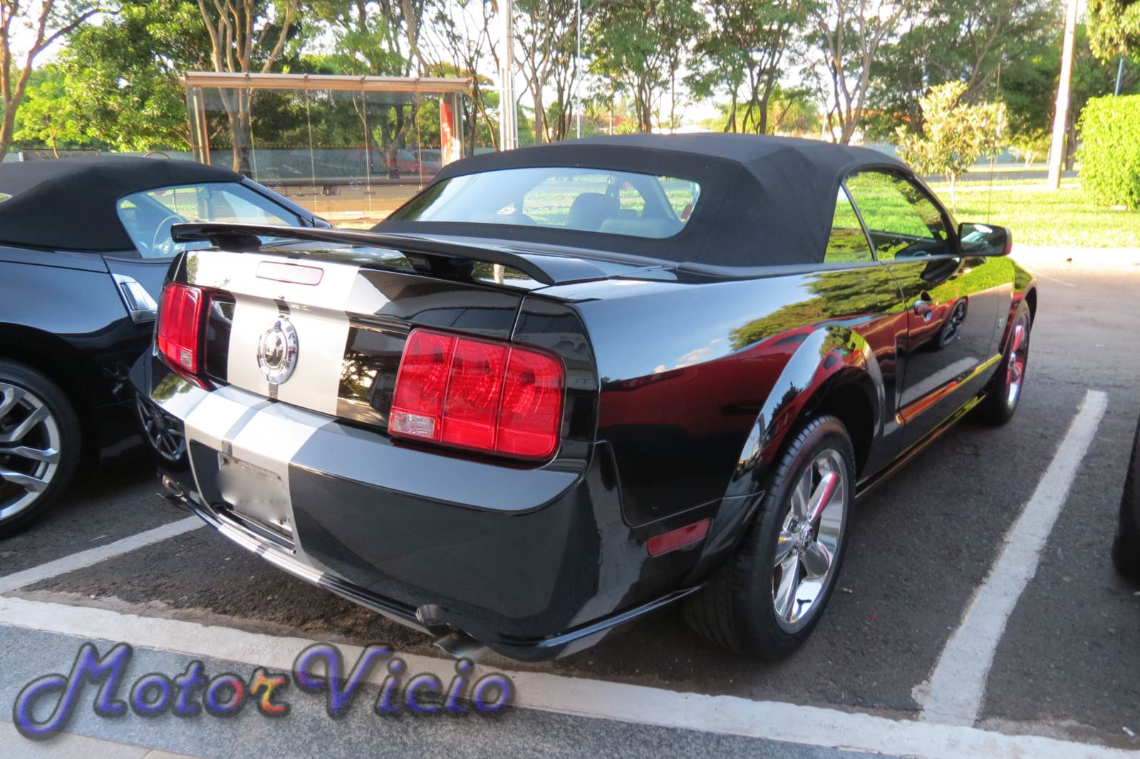 Ford Mustang GT Conversível - fotos, preços e especificações