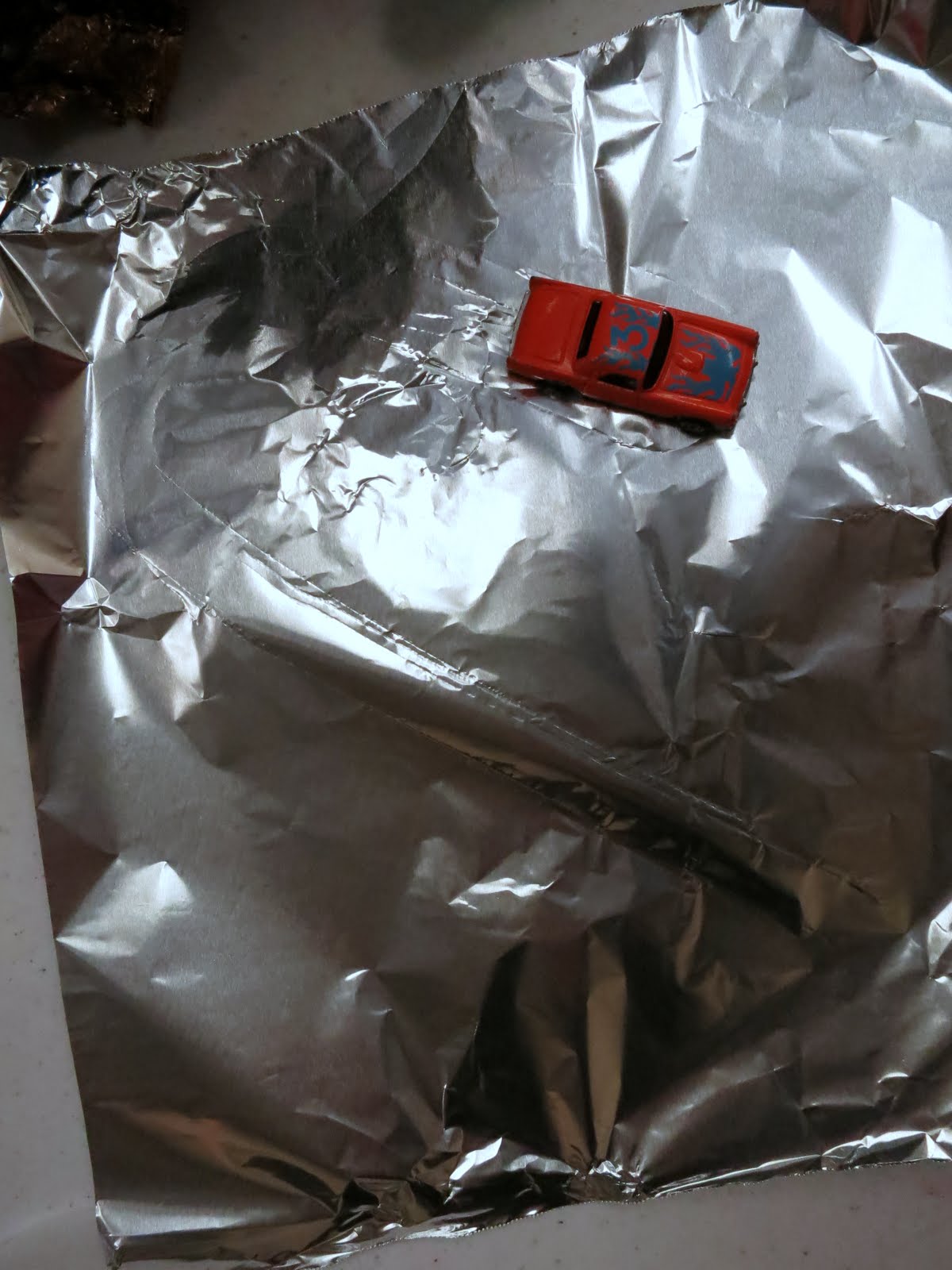 Toddler Art Class: Foil Wrapping : library makers