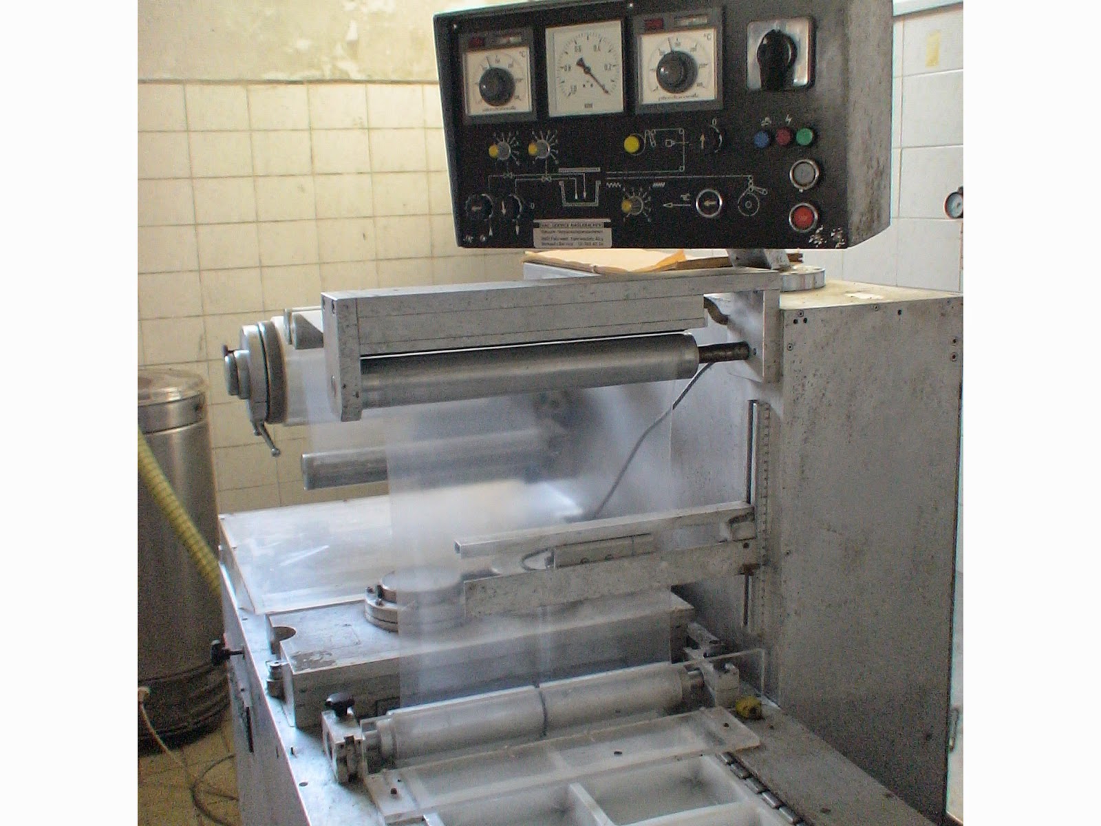 Machines lait occasion: HAMMERLE ( MULTIVAC ) VT 50 . Serial Machine