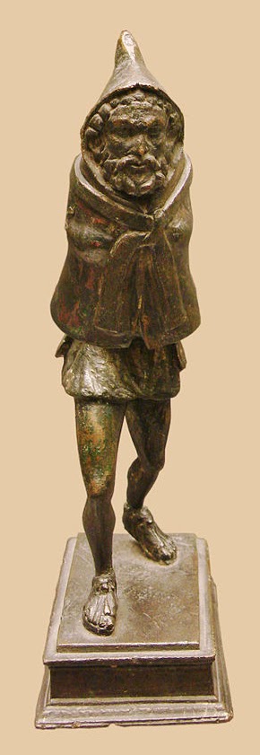 Brujería del Cerco: Los Misteriosos Seres Encapuchados