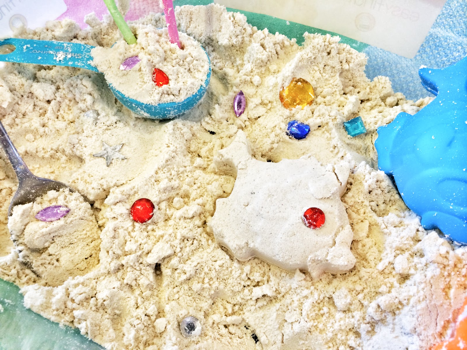 Our Beautifully Messy House : Moon Dough!