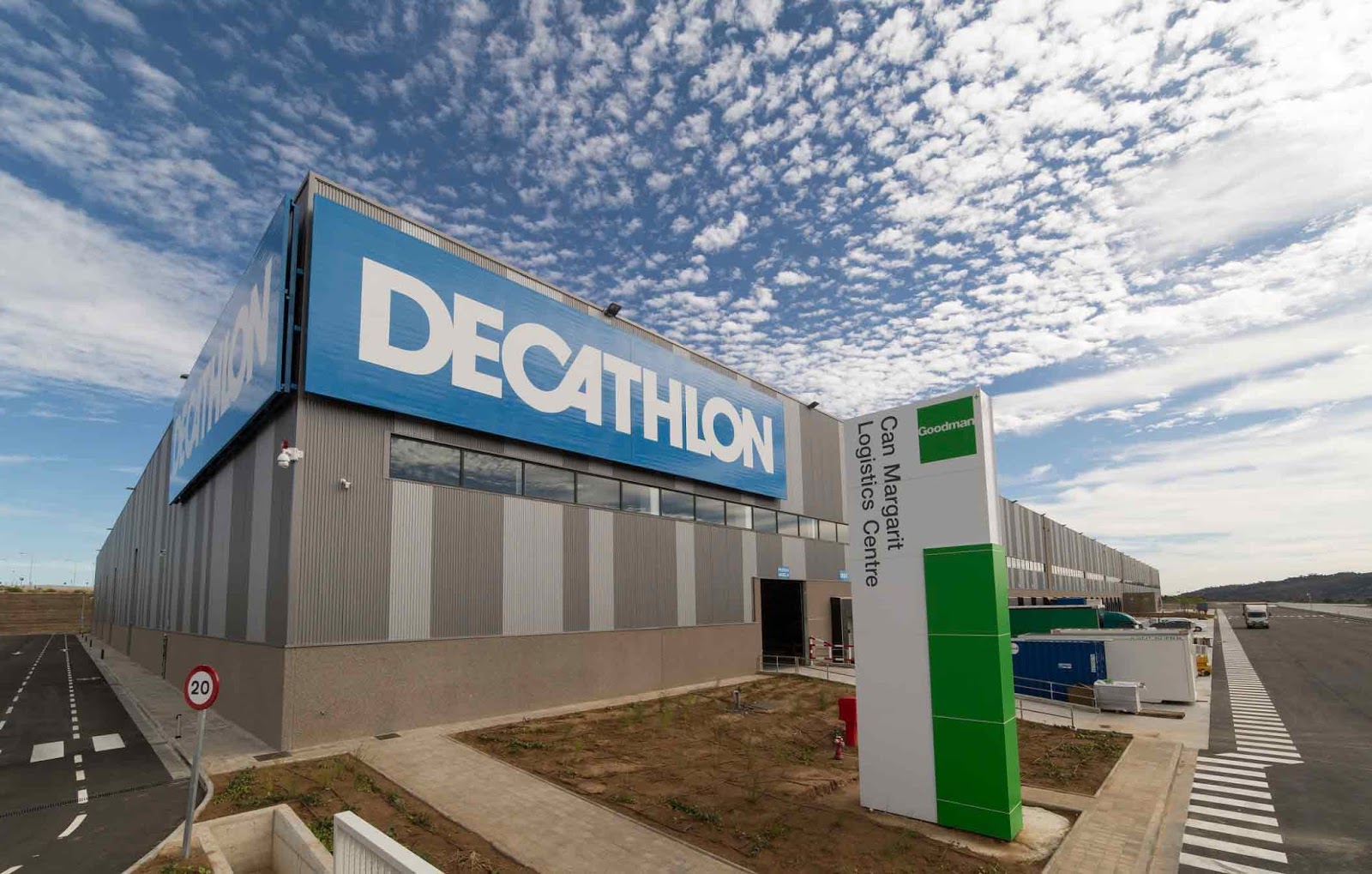 Movimiento Logístico: Decathlon inaugura su nueva plataforma logística ...