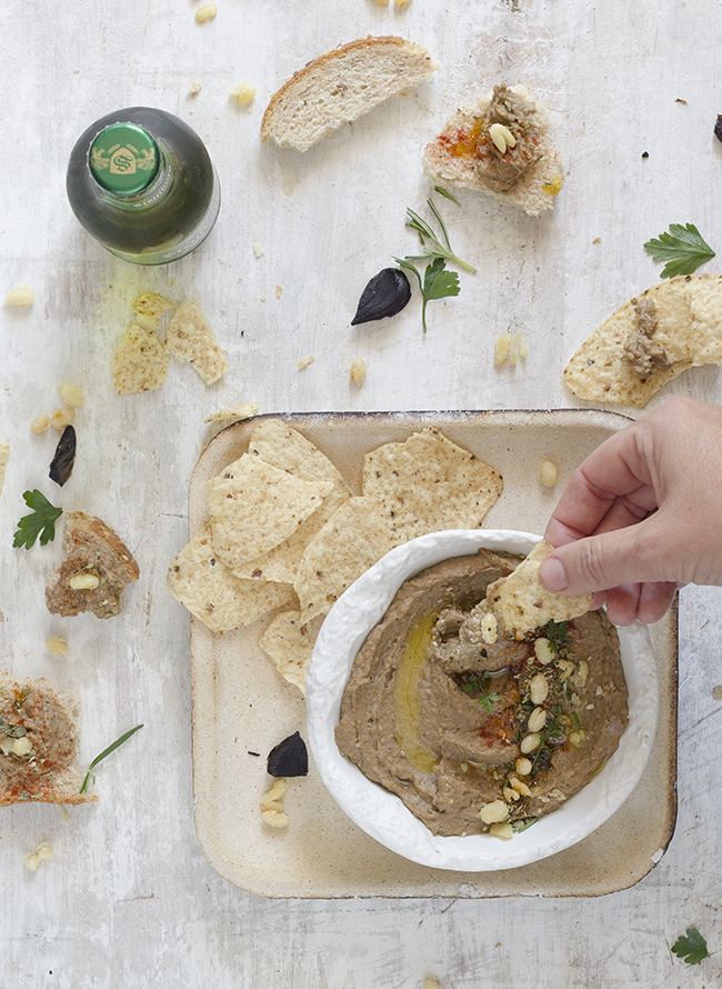 Hummus de judías blancas con ajo negro - Mi Gran Diversión