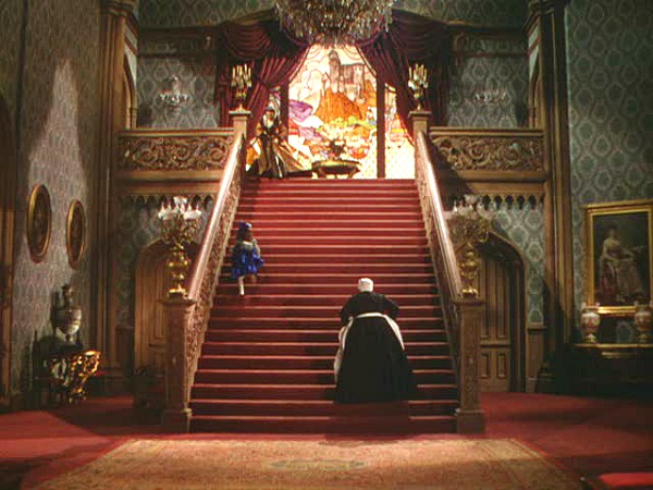 Inside The Real Hill House - #IHeartHollywood