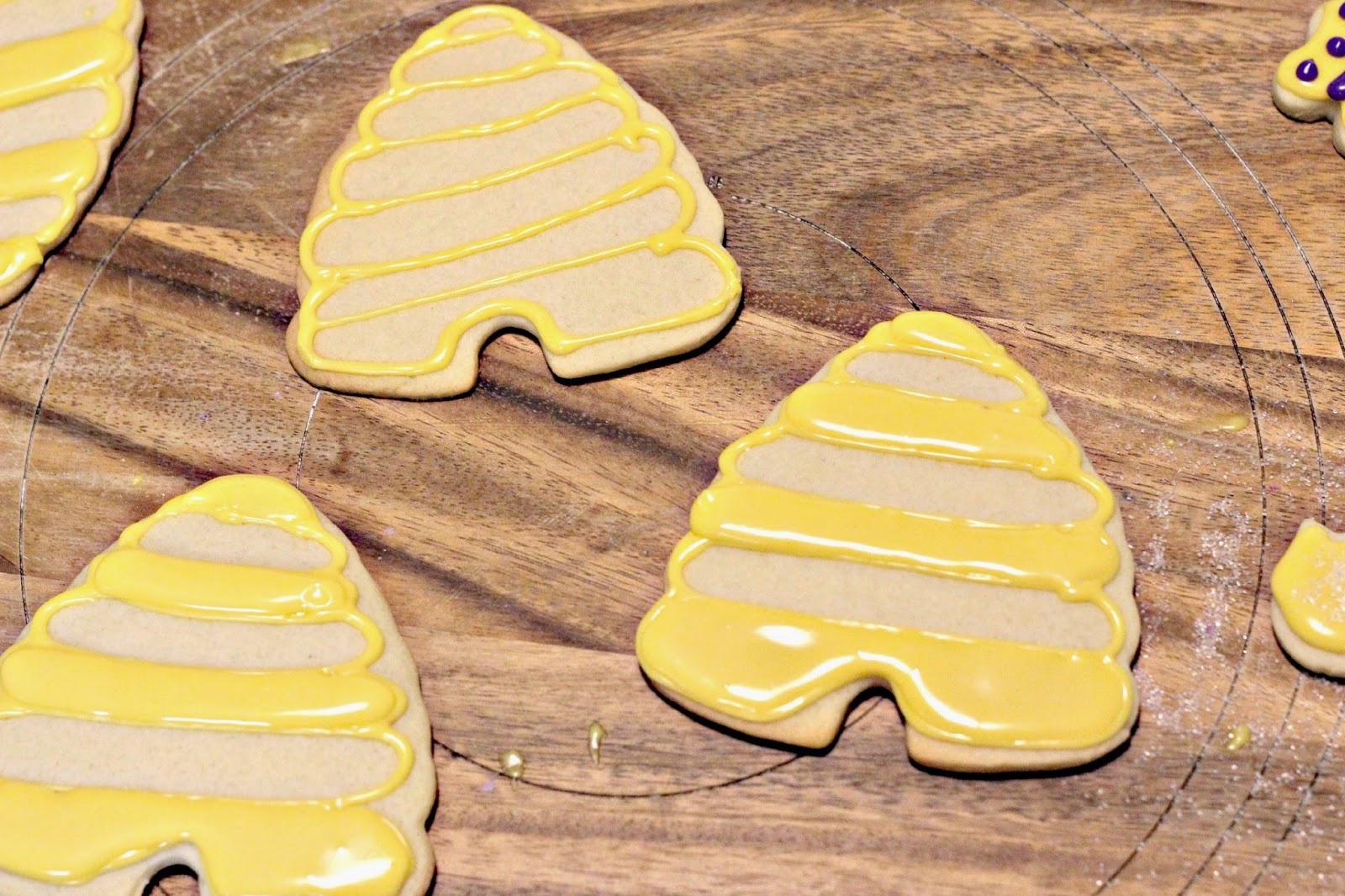 Beehive Cookies: Decorated Cookies For Spring | Days of Chalk and Chocolate